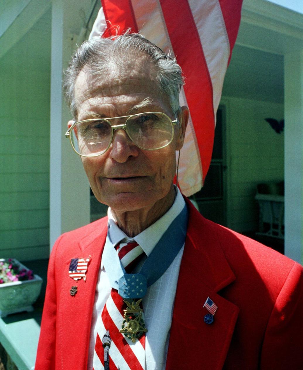 Lohmann: Son of WWII conscientious objector and Medal of Honor ...