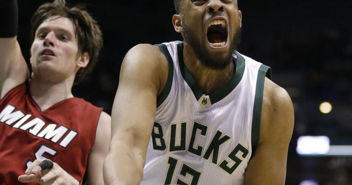 NBA roundup: Bucks' Parker out for season after tearing ACL