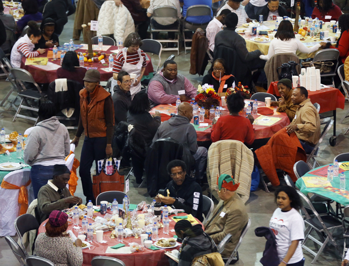 Community feast makes a holiday for hundreds
