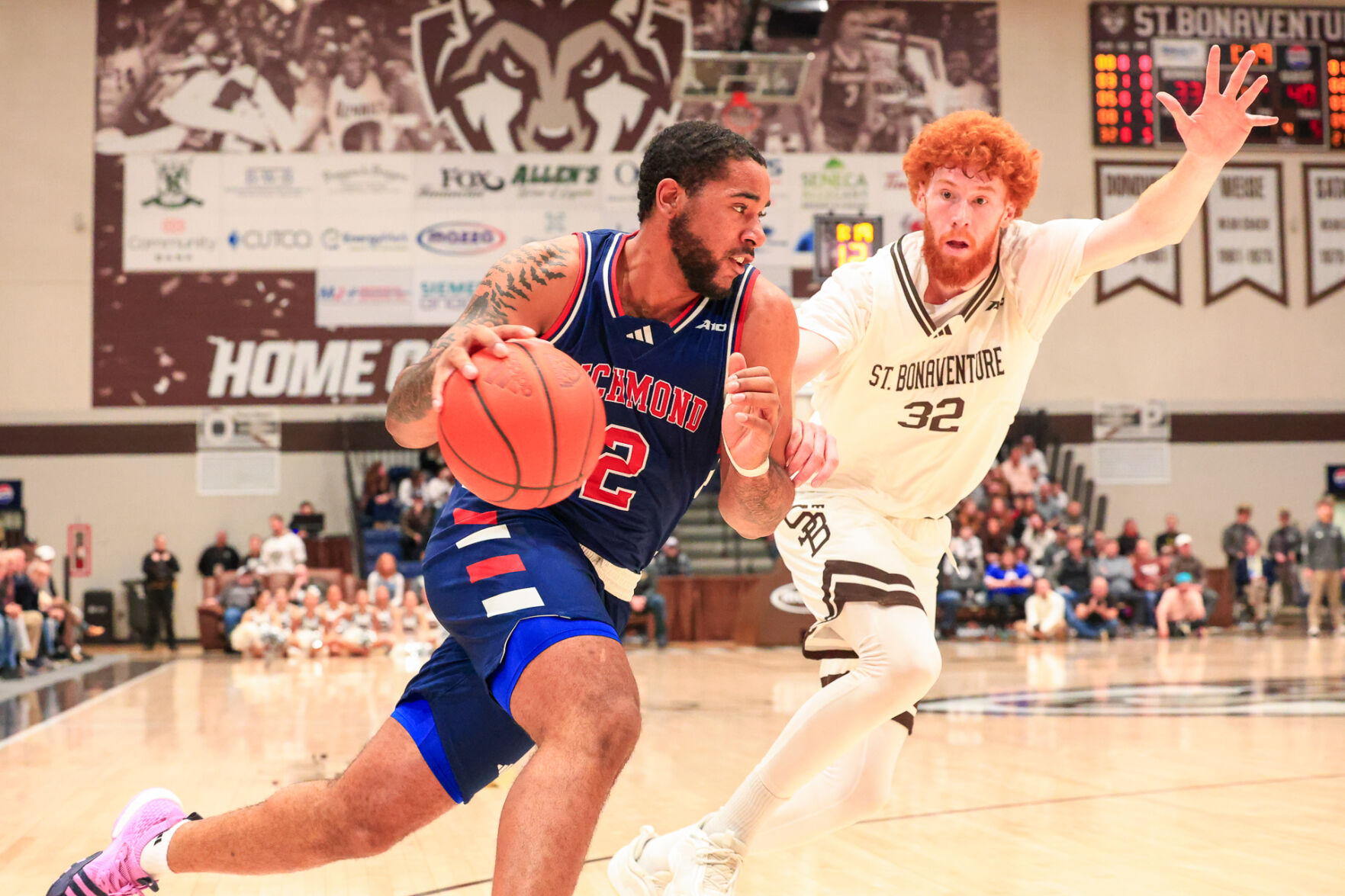 Spiders control pace and Bonnies in dominant road victory