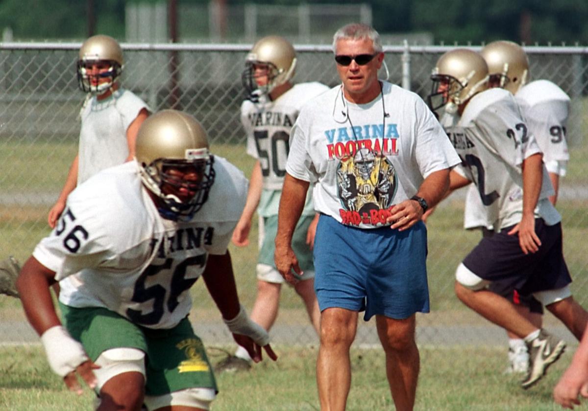 Football coach Gary Chilcoat, a man who built athletes, dies at age 70