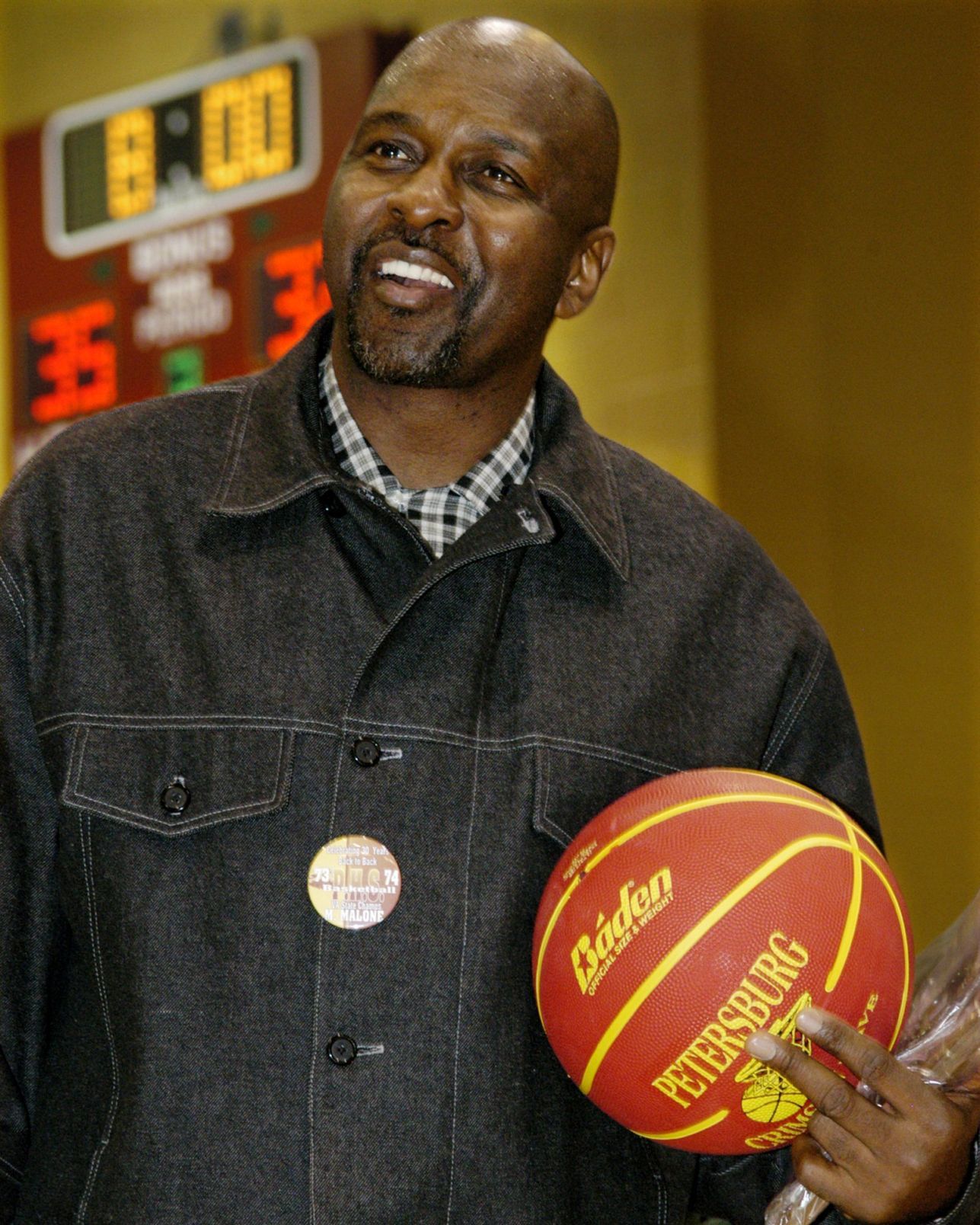 Petersburg's Moses Malone dies at 60