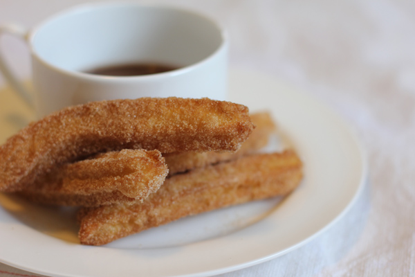 Pretty Tasty Things: Homemade Warm Churros
