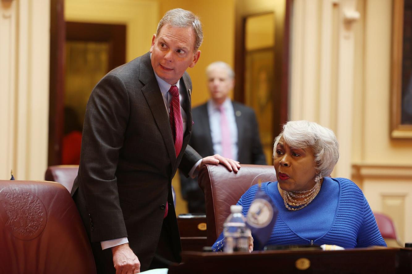 Virginia budget deal ups pay 3% for teachers, state workers