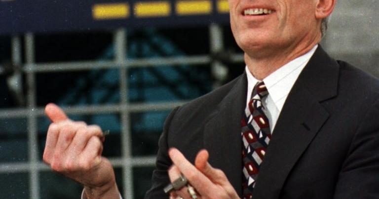 Memorial service today for executive Richard L. Sharp