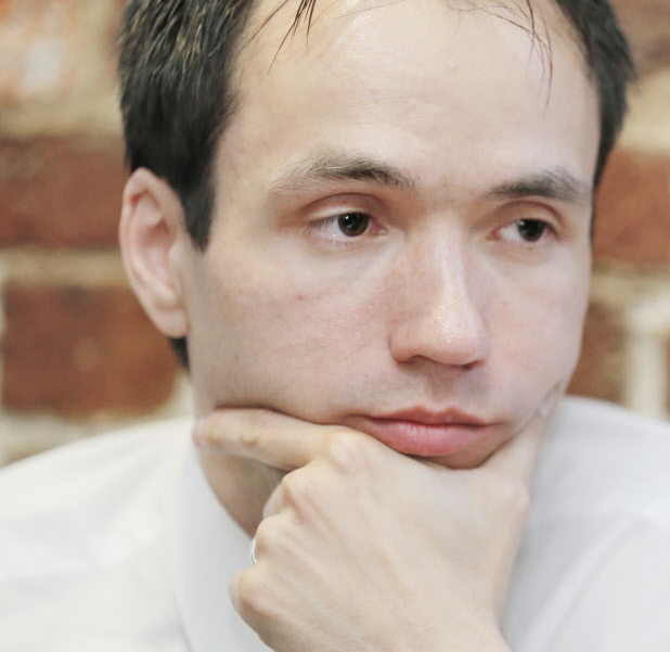 Libertarian gets some traction in governor’s race