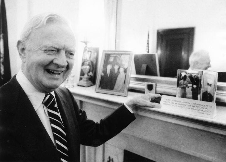 Former Sen. Harry F. Byrd Jr. dies at 98