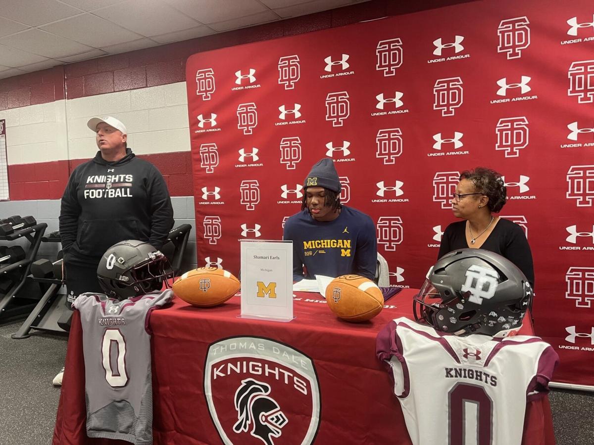 Thomas Dale football's Shamari Earls signs with Michigan