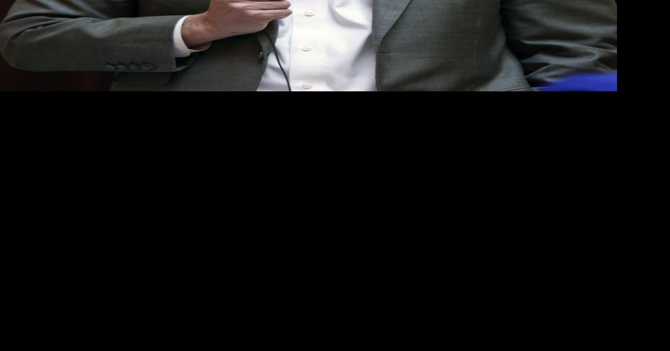 Northam tells state employees he won't resign as Democratic senator ...