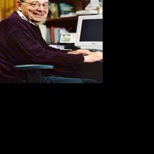 Ripon College English professor Bill Schang bids farewell after 40 ...