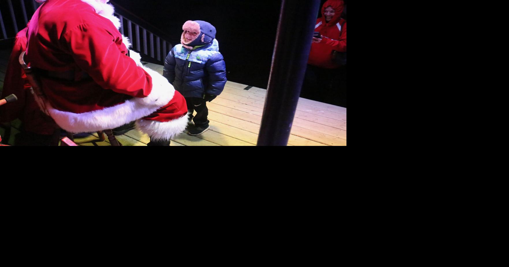 (PHOTOS) Holiday fun, Santa and Mrs. Claus arrives to Ripon | Local ...