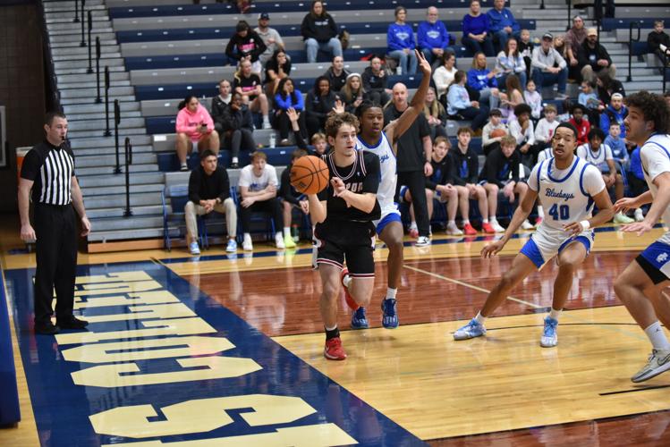 Red Hawks' late rally falls short against Blueboys | Sports ...