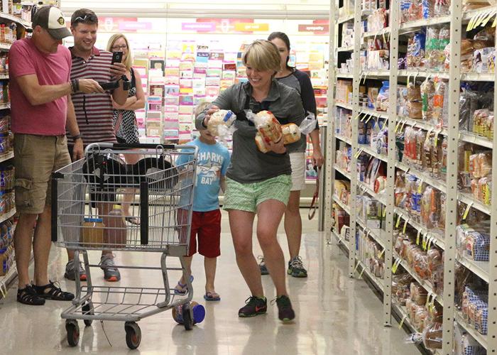 Fast Food: Nicole Moniz has 90 seconds to grab groceries in benefit for ...