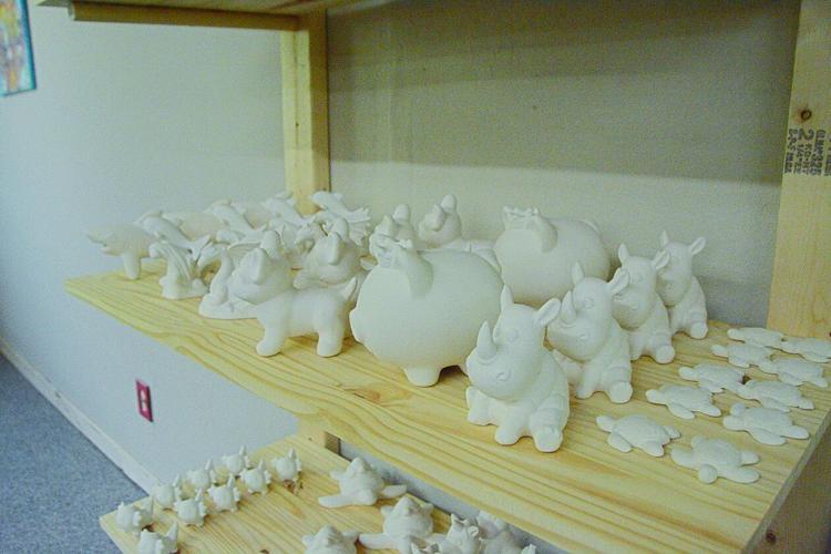 Family, clay and community shape new GL pottery studio | Local News ...