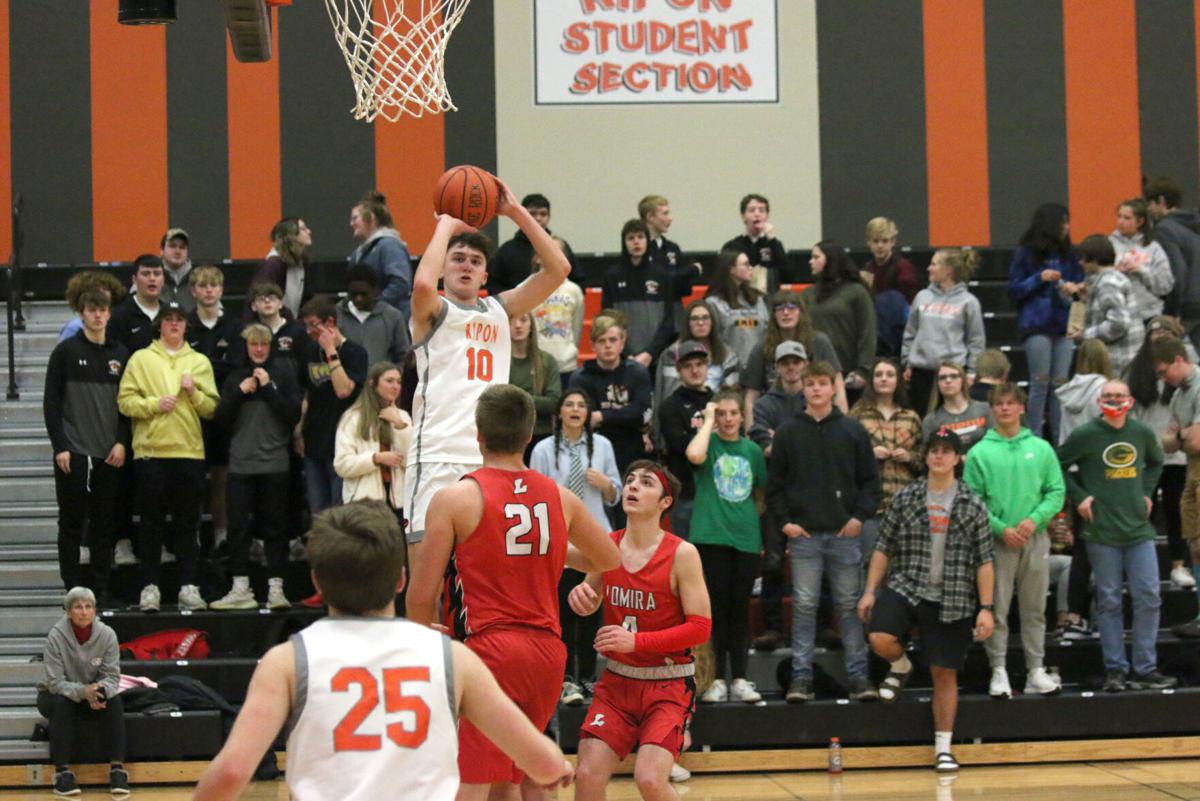 Riley Brooks joins 1,000-point club | Sports Photos | riponpress.com