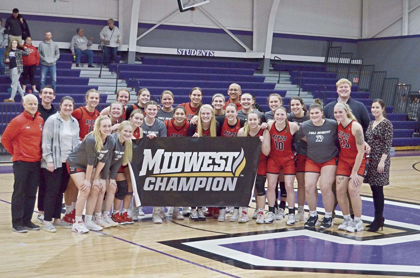 Ripon College Red Hawk women's basketball team captures sixth-straight ...