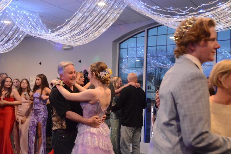 Green Lake Prom: A Masquerade Ball | Local News | riponpress.com