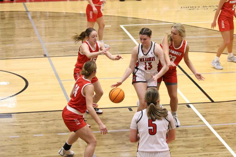 Ripon College Red Hawk women's basketball team dominates Monmouth ...