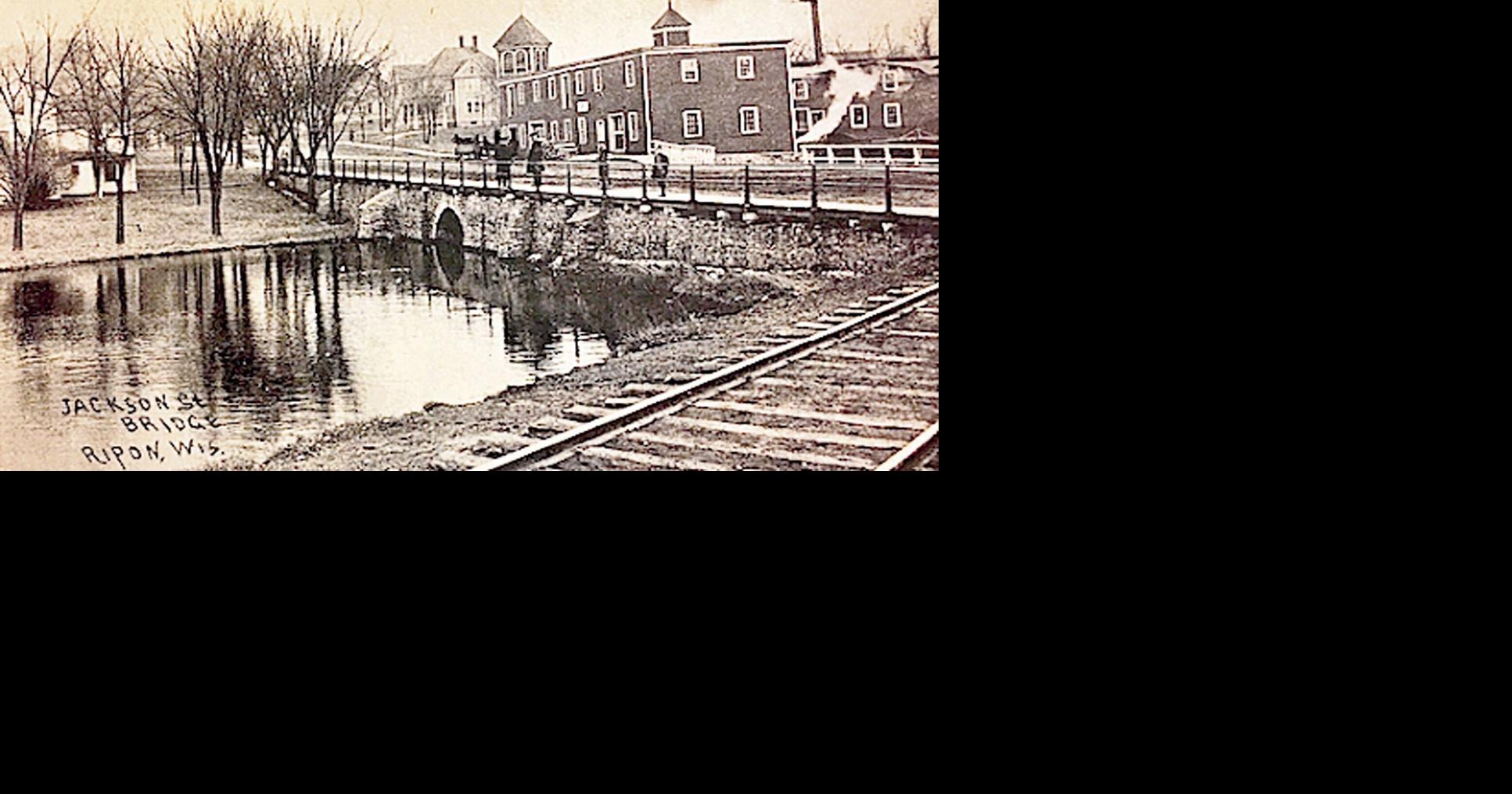 Throwback Thursday: Summertime was berry picking and packing season in ...