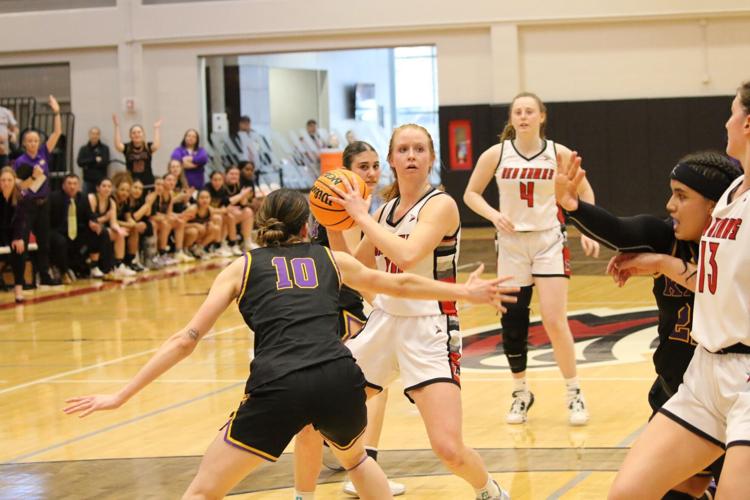 Ripon College Red Hawk women's basketball team grows through early ...
