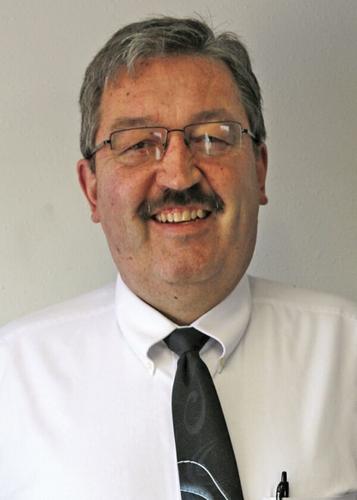 Hearts to Wendt family and Ripon choir students; darts to messy dog ...