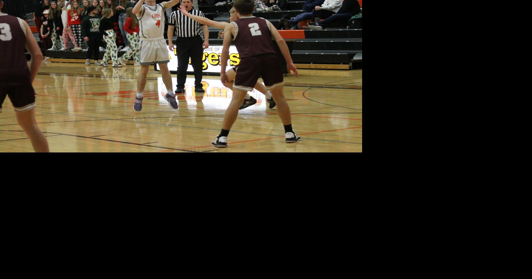 Ripon High School boys' basketball vs. Omro — Dec. 20, 2022 ...