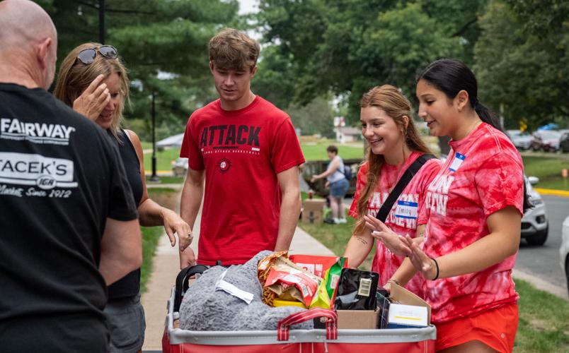 University of Wisconsin-River Falls: Student move-in day | Local News ...