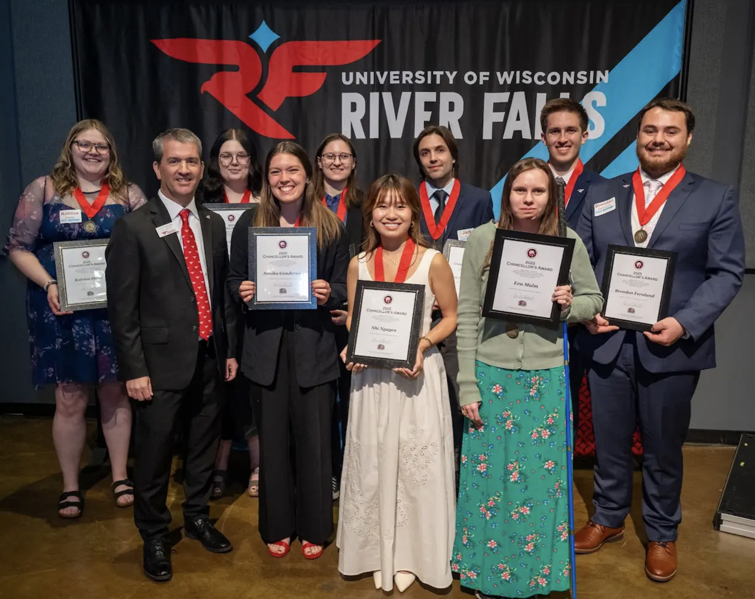 UWRF honors nine students with Chancellor’s Award | Local News ...