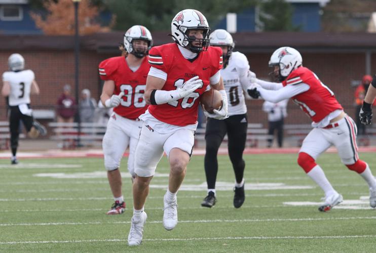UWRF football team secures share of WIAC championship | Sports ...