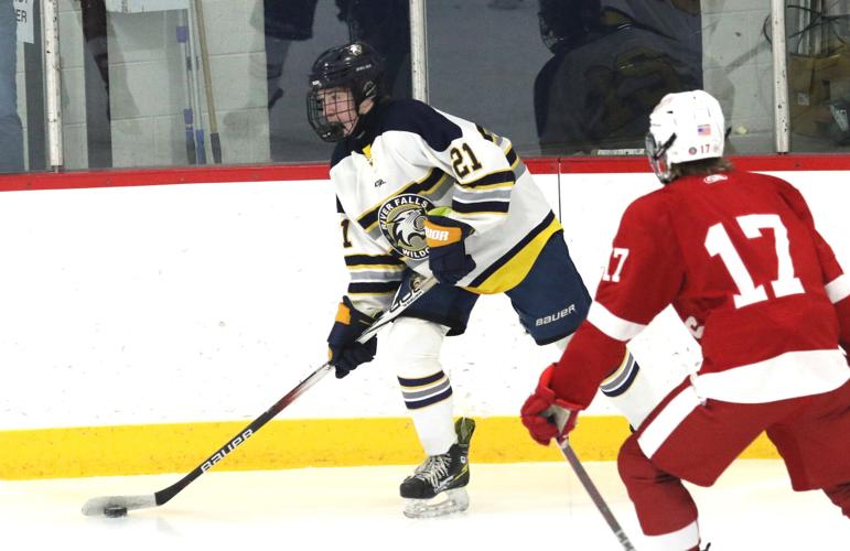 River Falls vs. St. Paul Highland Park (7 photos) | | riverfallsjournal.com