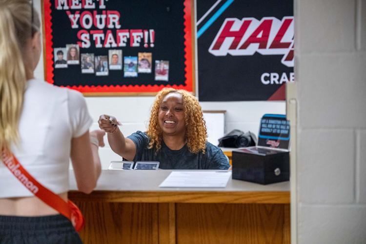 University of Wisconsin-River Falls: Student move-in day | Local News ...