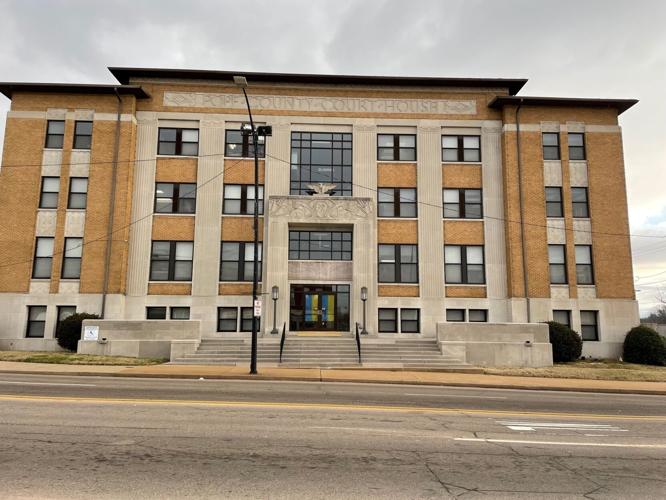 Pope County Judge addresses courthouse Christmas light concerns | Life ...