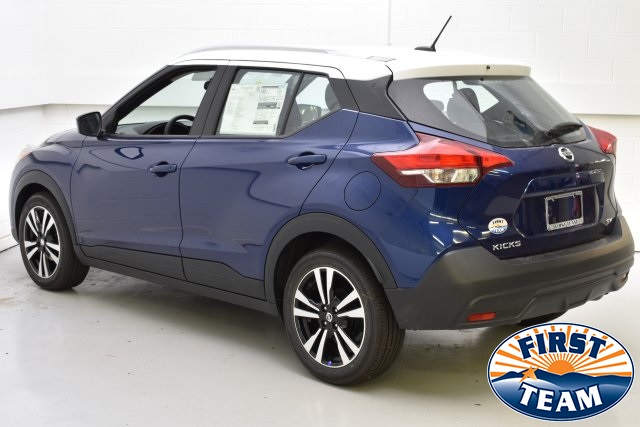 2018 Deep Blue Pearl Nissan Kicks