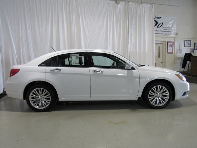 Amazing 2012 Chrysler 200 White Images