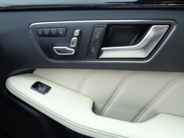 2016 Indigo blue Mercedes-Benz E-Class