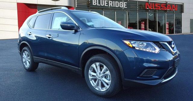 2016 Blue Nissan Rogue