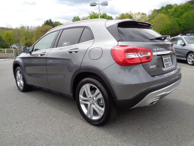 2015 Mountain grey Mercedes-Benz GLA-Class