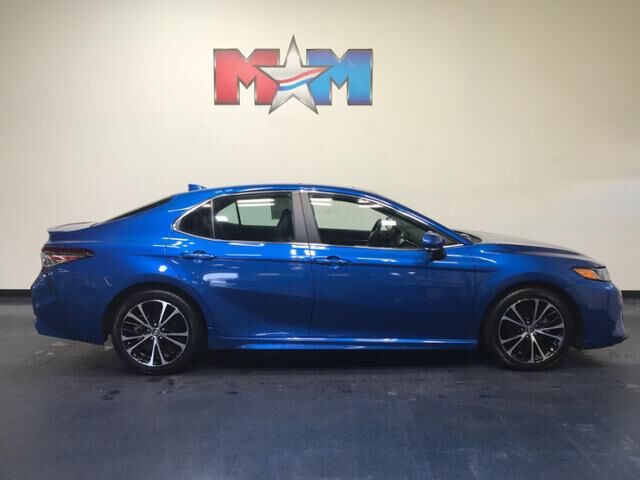 2019 Blue Streak Metallic Toyota Camry