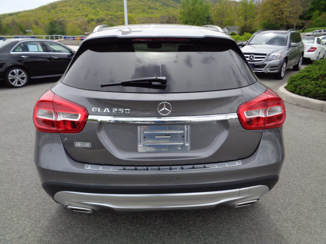 2015 Mountain grey Mercedes-Benz GLA-Class