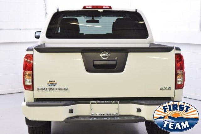 2018 Glacier White Nissan Frontier