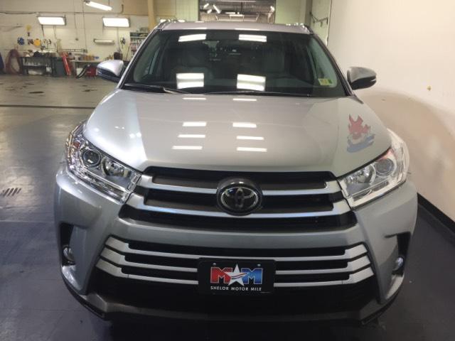 2019 Celestial Silver Metallic Toyota Highlander