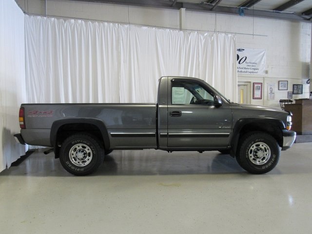 2000 Gray Chevrolet Silverado 2500