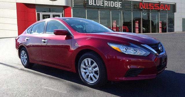 2016 Cayenne Red Nissan Altima