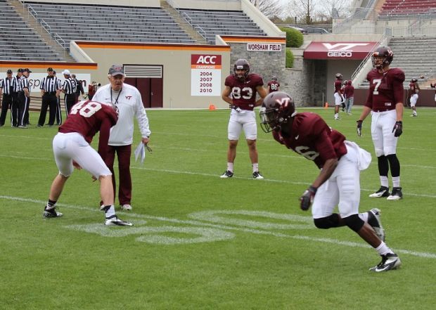 Scrimmage report: A step (or two) backward for the offense
