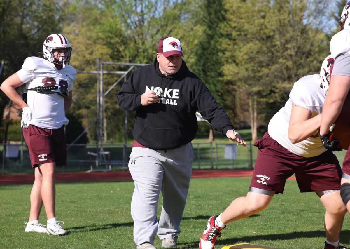 Stinespring, Roanoke College tackle spring football practice