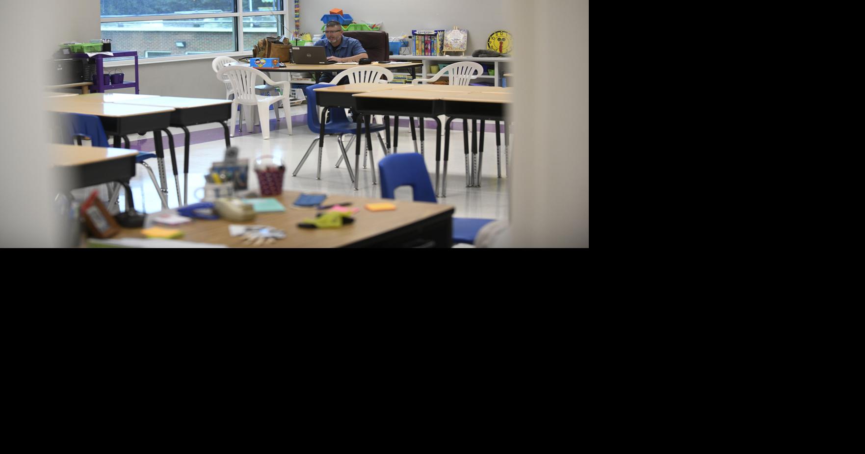 Round Hill Elementary closes in-person instruction for two weeks