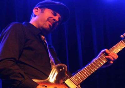 Ex-Roanoker Kevin Selfe receives big blues honor in the Northwest