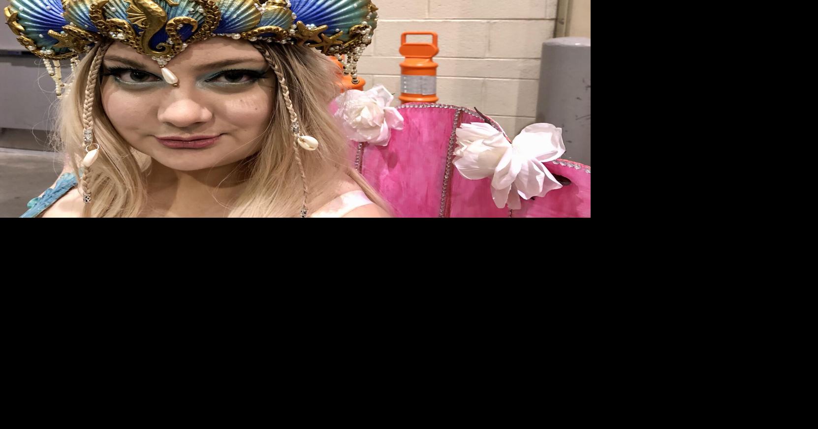 Comic-Con draws colorfully costumed crowd