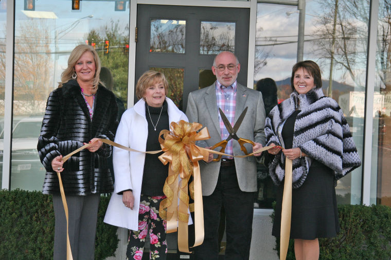 Henri Kessler Furs and Outerwear relocates to The Forum