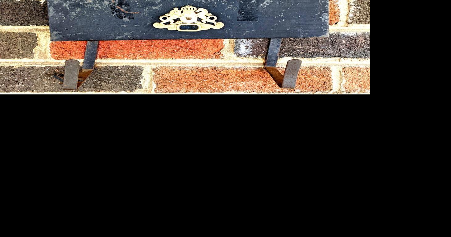 Many emails about couple whose flight was delayed in Chicago